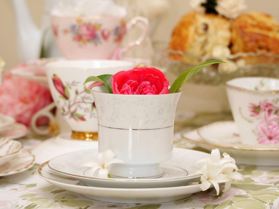 Pretty Vintage Crockery Hire Wedding Decoration and Hire | Bridebook