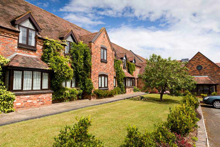 The Pear Tree Inn and Country Hotel Wedding Venue | Prices & Reviews ...